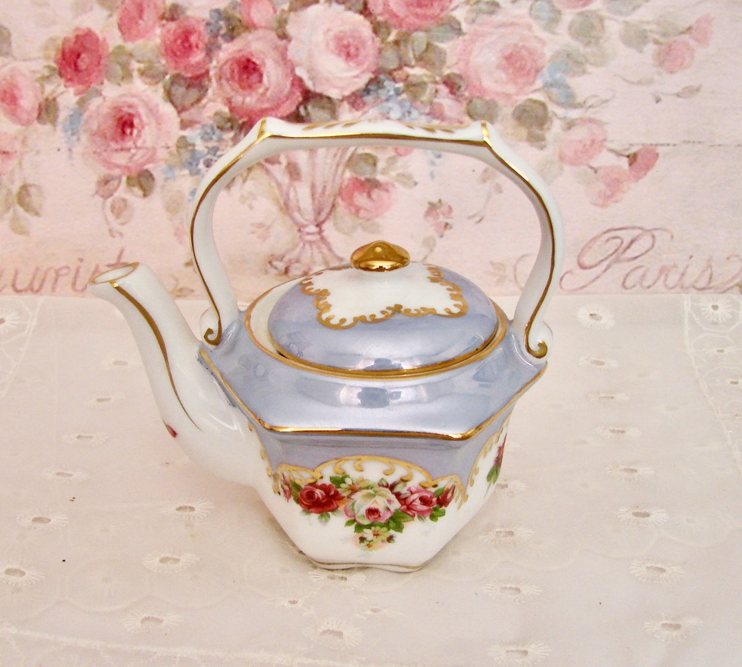 Victorian Style Small Lavender Luminescent Floral Teapot - Etsy