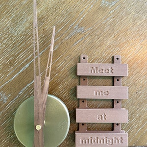 Midnight Vinyl Clock -display Your Sw1ft Vinyls as a Real Working Clock ...