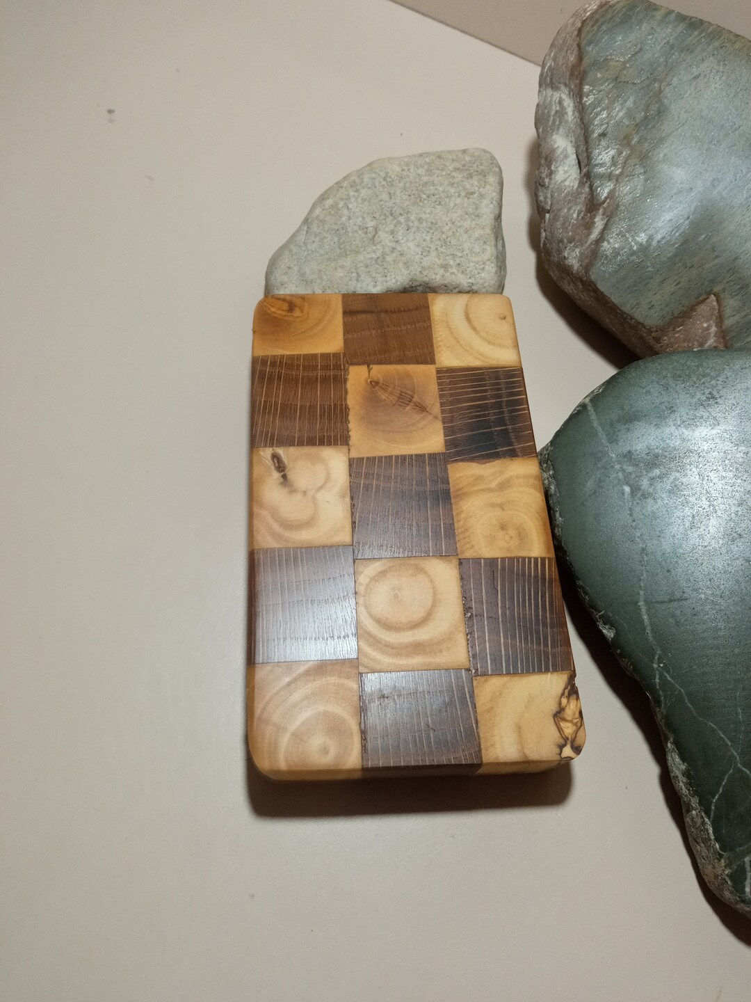 Two-tone Artisan Chopping Board in Oak and Olive Tree Checkered Design ...