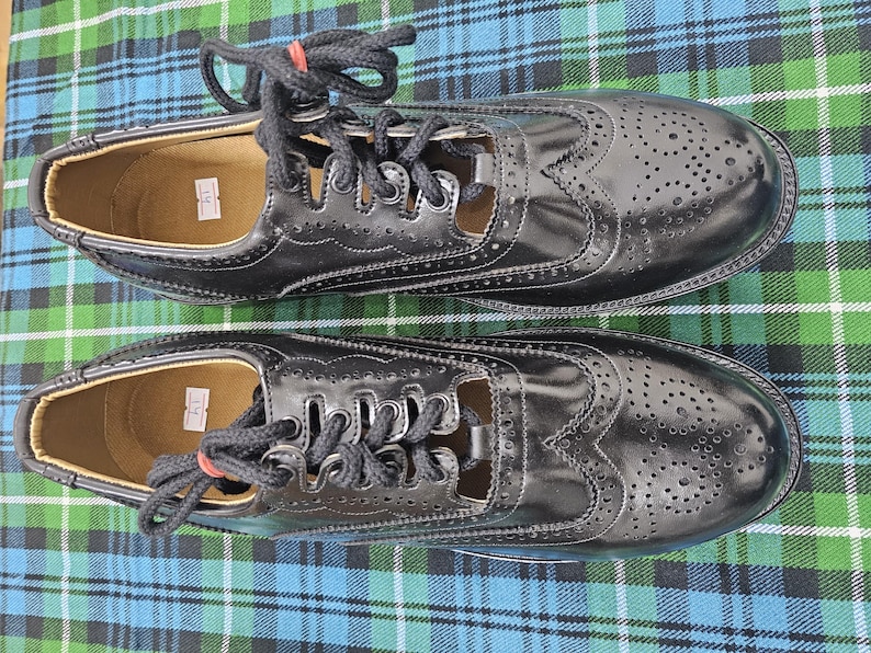 Scottish Kilt Ghillie Brogues Shoes - Handcrafted Premium Black Leather ...