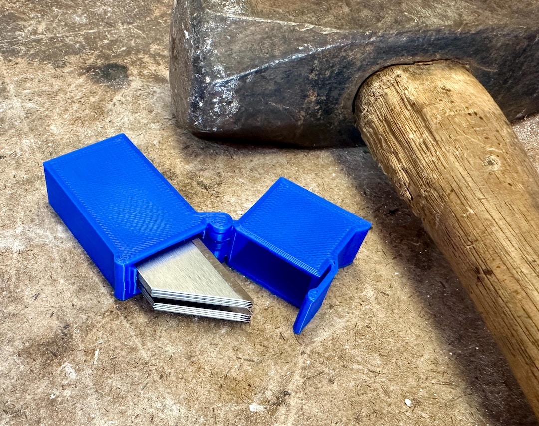 2 Pack Utility Knife Blade Holder - Flip Open - Durable PLA Plastic ...