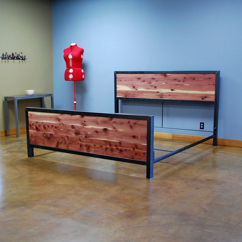 Kraftig Bed Number 4 With Tennessee Cedar - Etsy