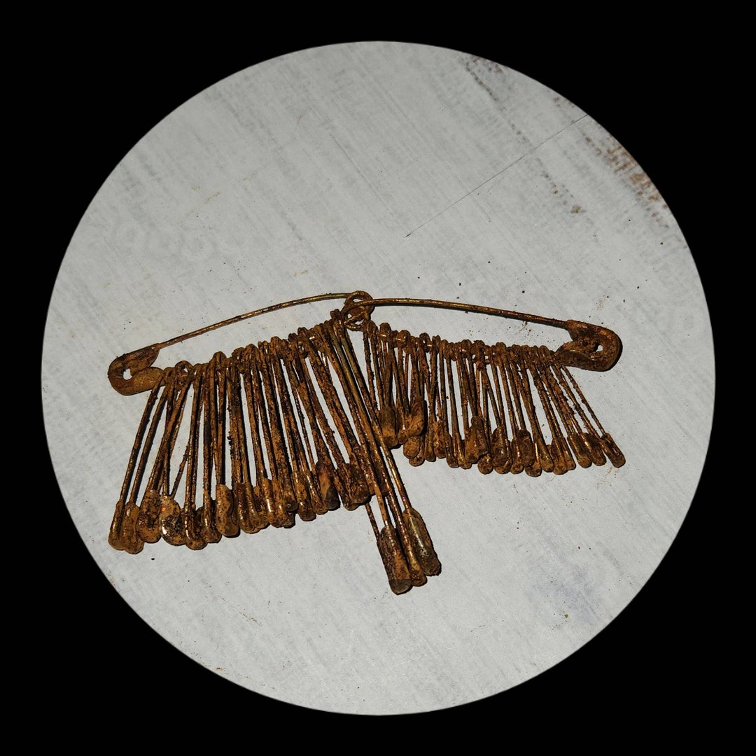 50 Assorted Sizes RUSTY Safety Pins Primitive Farmhouse Crafts Supply ...