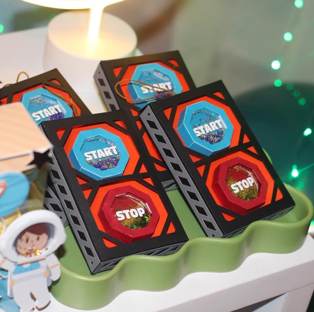 Stop and Start Treat Box for Kit Kat Astronaut Party Favor Set of 4 - Etsy