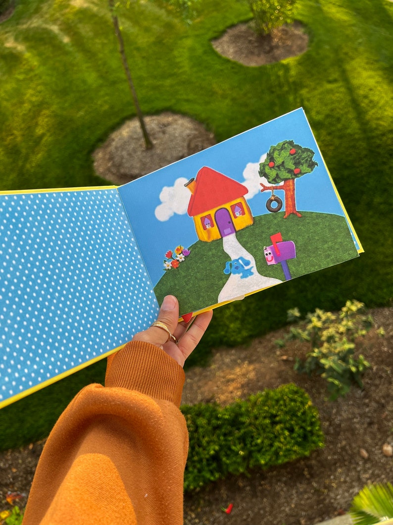 Blues Clues Rare Yellow Book - Yellow Book From Opening Episodes Scene ...