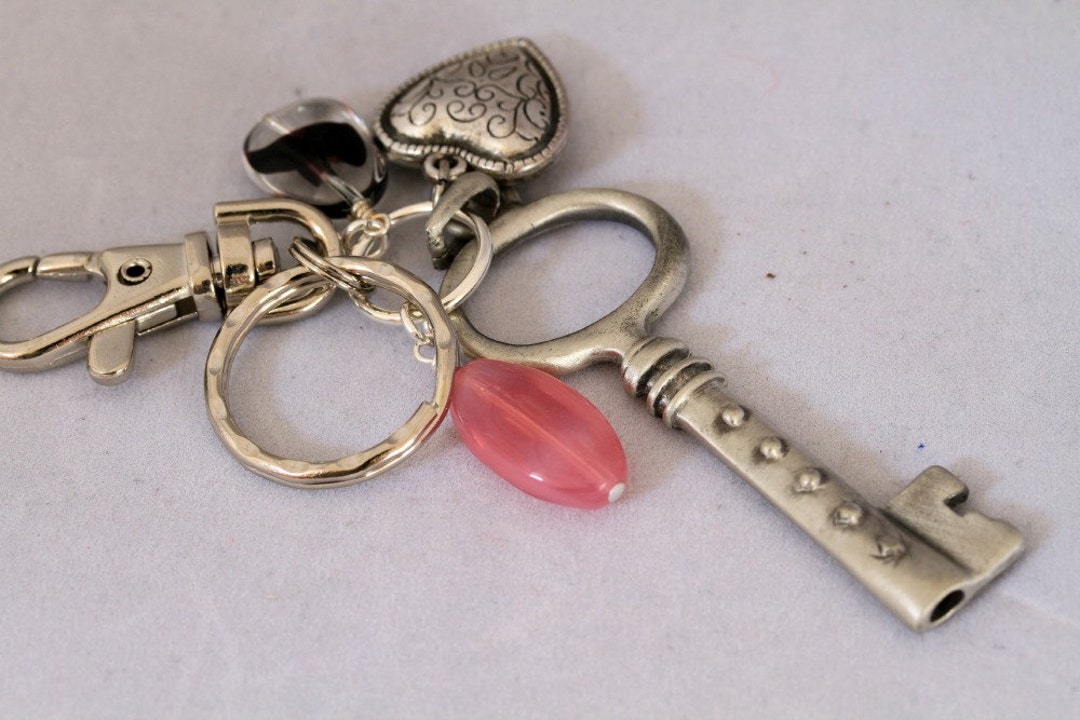 Funky Skeleton Key Chain: Pewter Heart Charm Purse Hook - Etsy