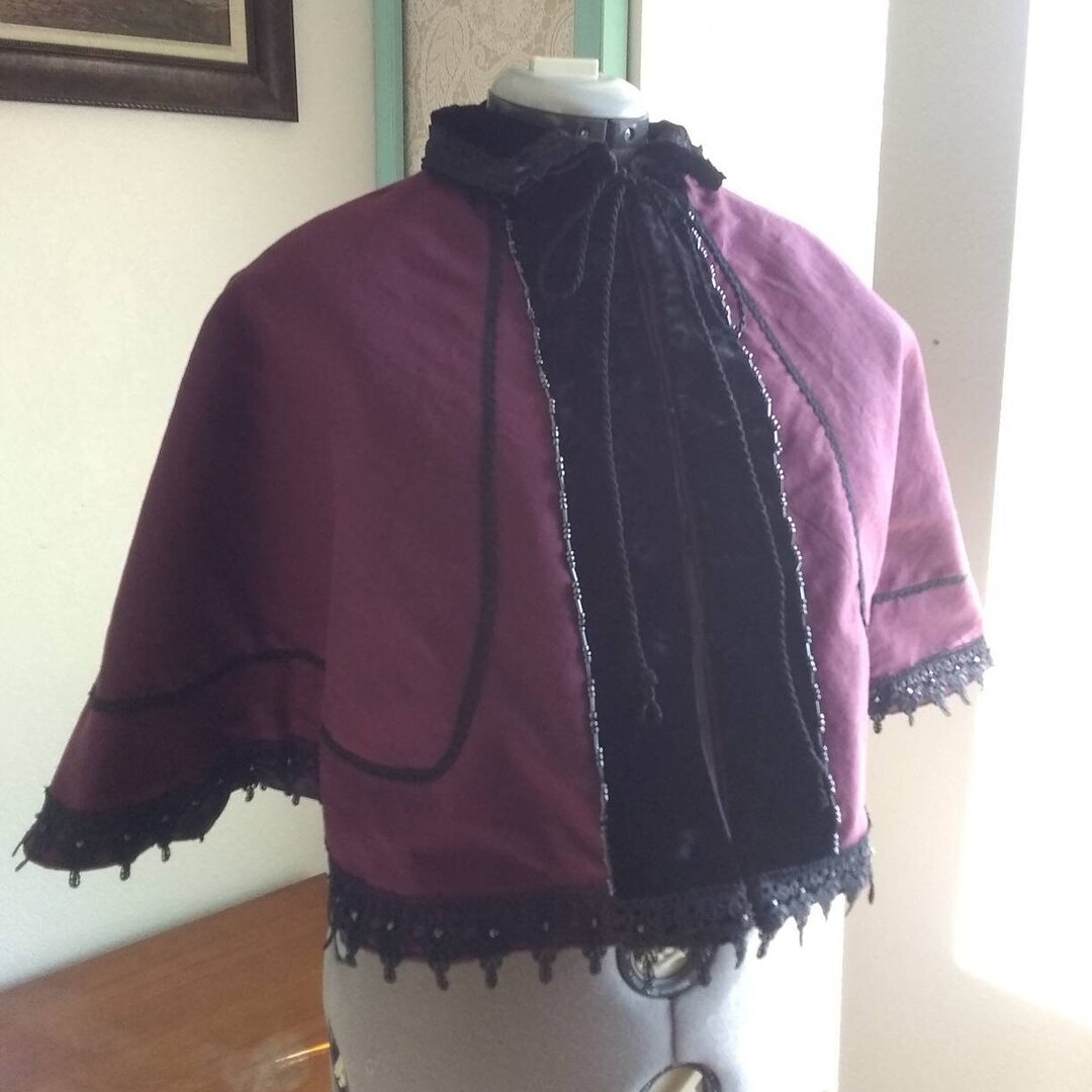 Victorian Capelet, Victorian Cape, Victorian Mantel, Purple Capelet ...
