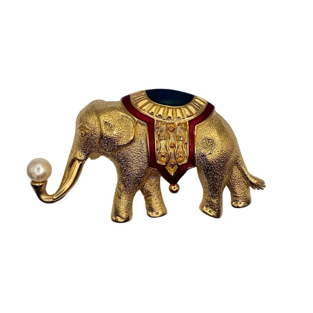 Vintage Monet Lucky Elephant Brooch - Etsy