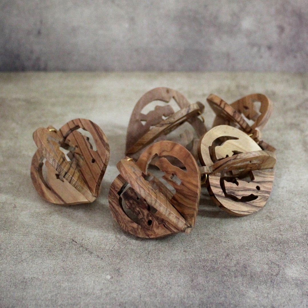 Olive Wood Nativity Heart Ornament Set: Handmade Christmas Decor - Etsy