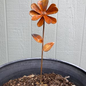 Rustic Garden Flower, Outdoor Garden Stake - Etsy