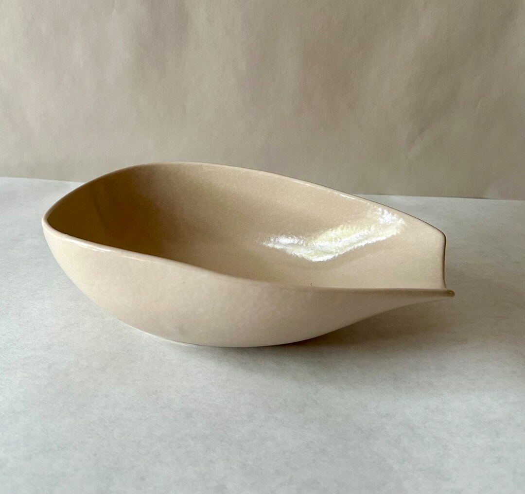 Raymor by Roseville Pottery Vintage Large Serving Bowl # 160 in Ivory ...