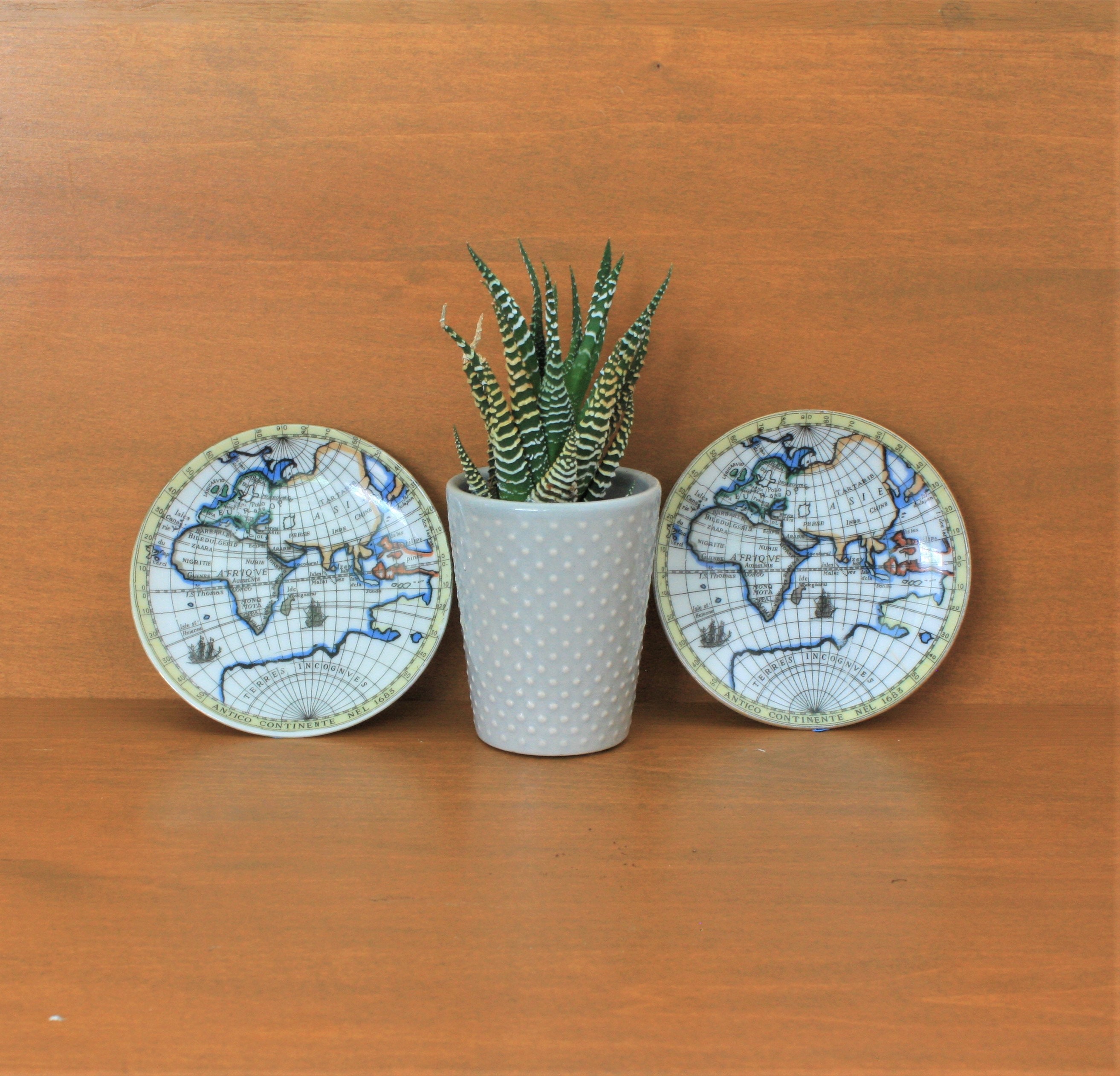 Kitchen & Dining Cartography Decor Vintage 1683 World Map Plate Set ...