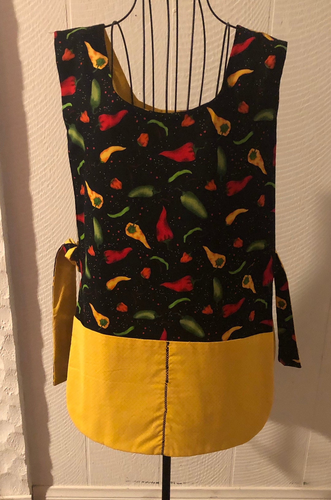 Black and Multi Colored Peppers Apron, Smock Style Apron, Cotton, Full ...