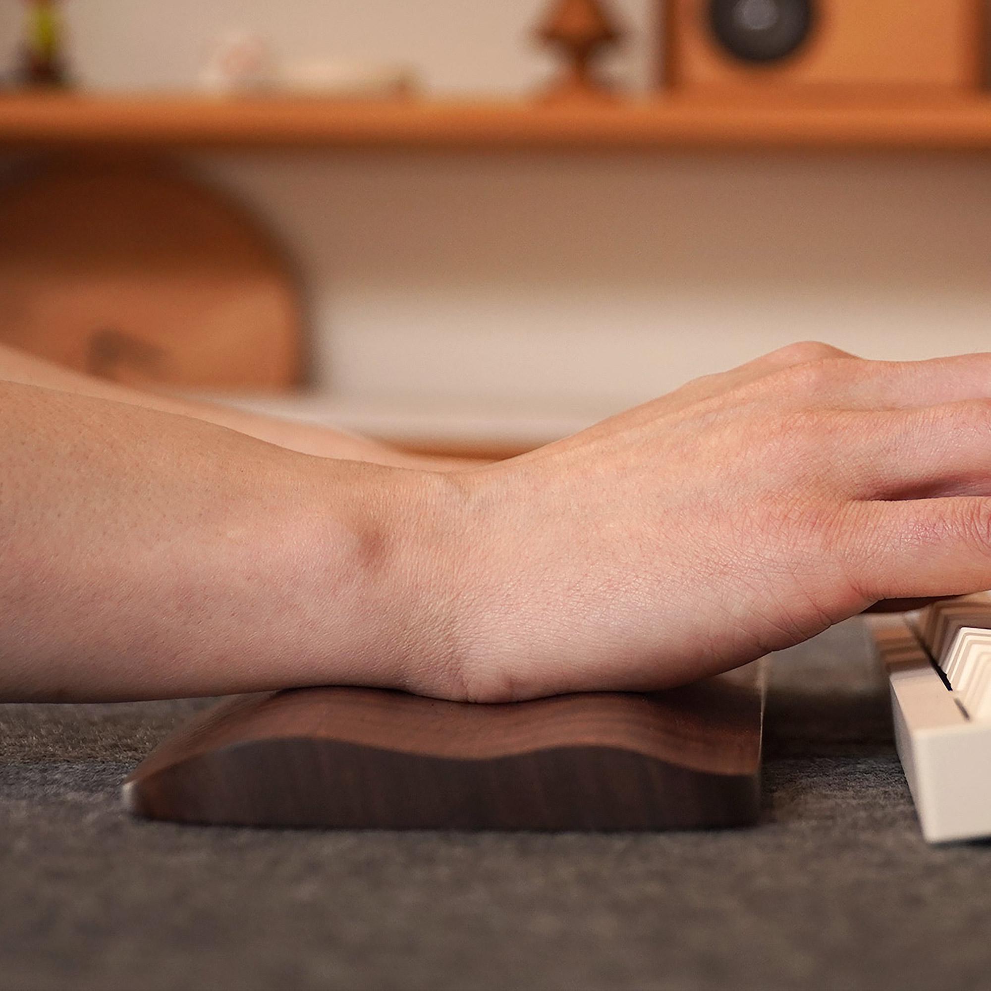 Dumaroo Waveform Wrist Rest / Palmrest [hardmaple] – Ergonomic Comfort ...