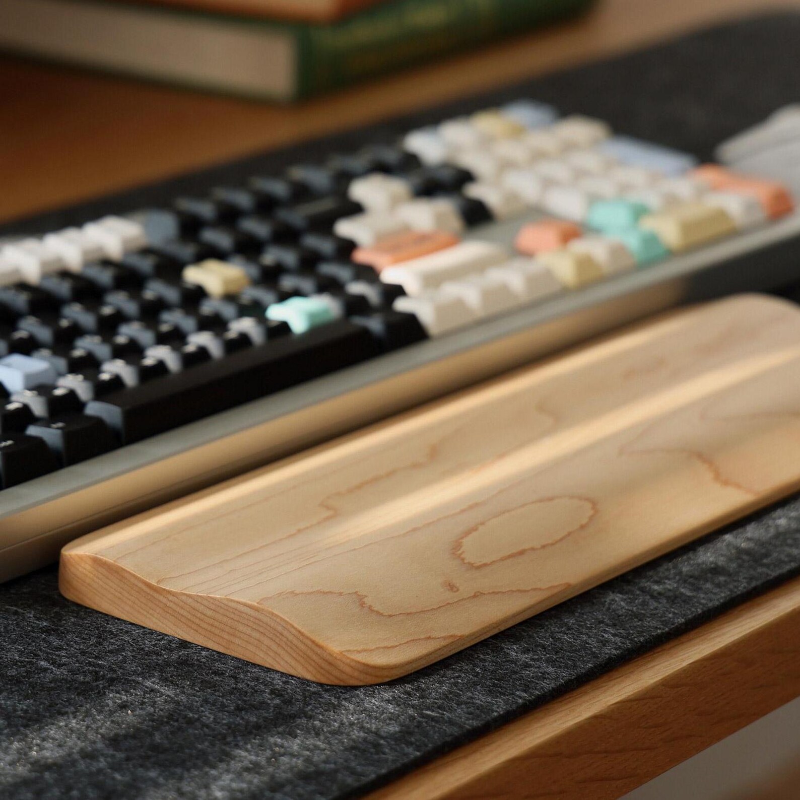 Dumaroo Waveform Wrist Rest / Palmrest [hardmaple] – Ergonomic Comfort ...