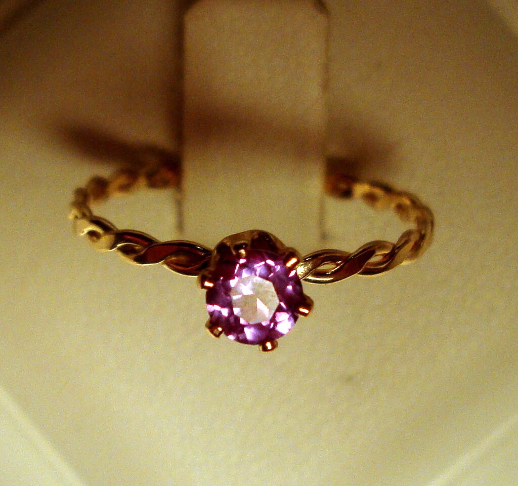 Alexandrite Ring color change violet to pink lab grown 4mm | Etsy