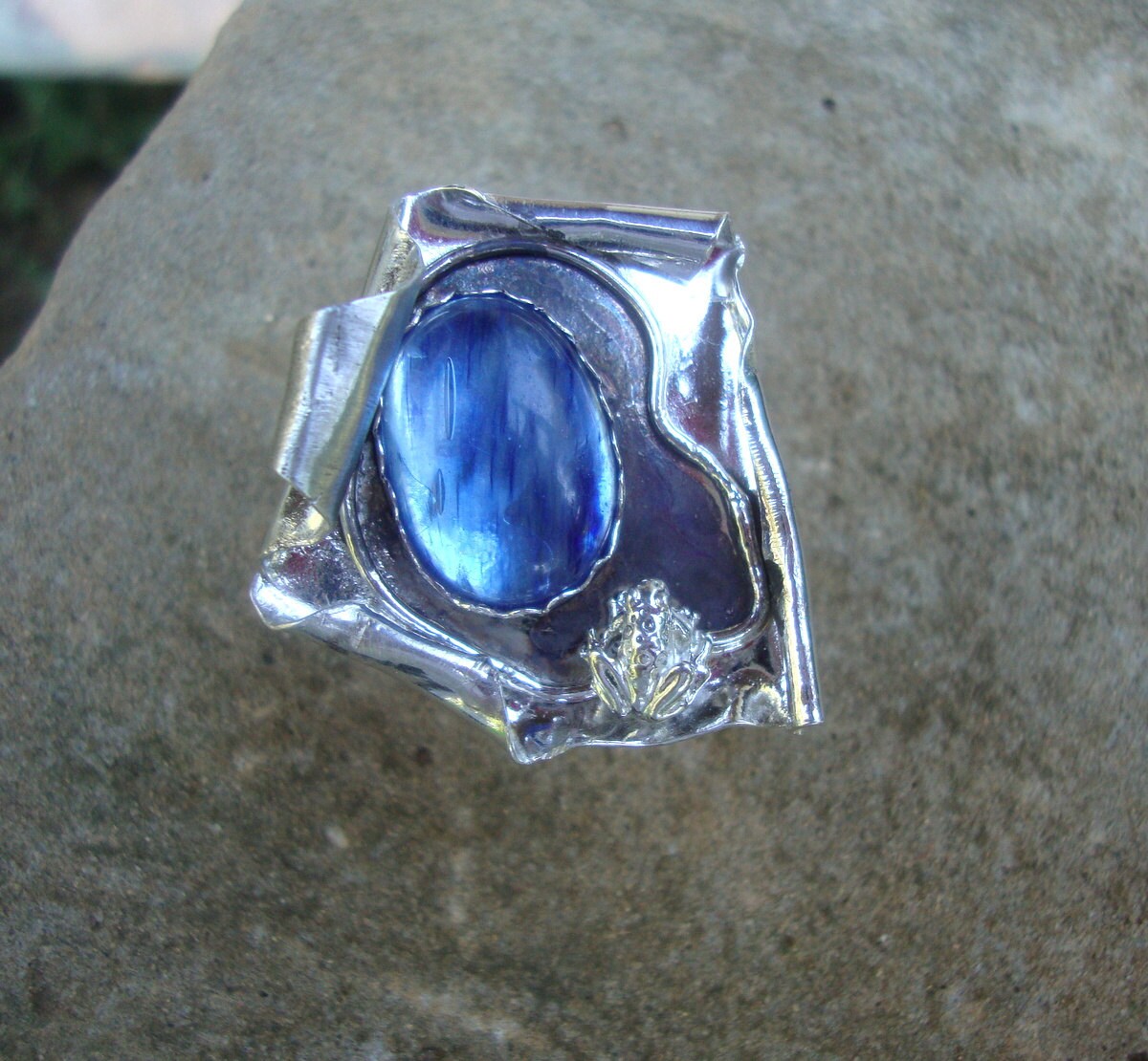 Ring Frog in Puddle Blueberry Quartz Eco-friendly Sterling | Etsy