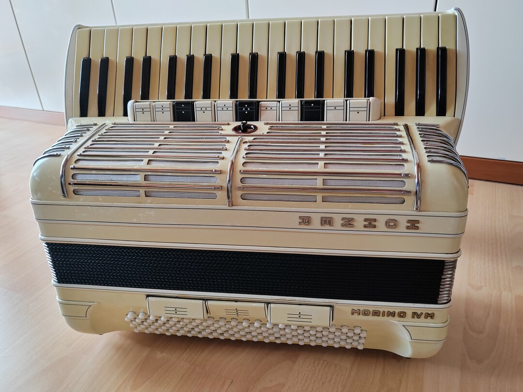 Accordion Hohner Morino IVM / Double Cassotto / White / Rare - Etsy