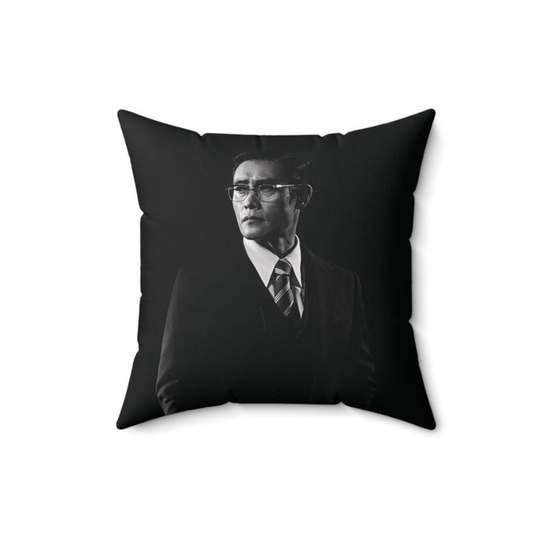 Korean Actor Lee Byung Hun Spun Polyester Square Pillow - Frontman 001 ...