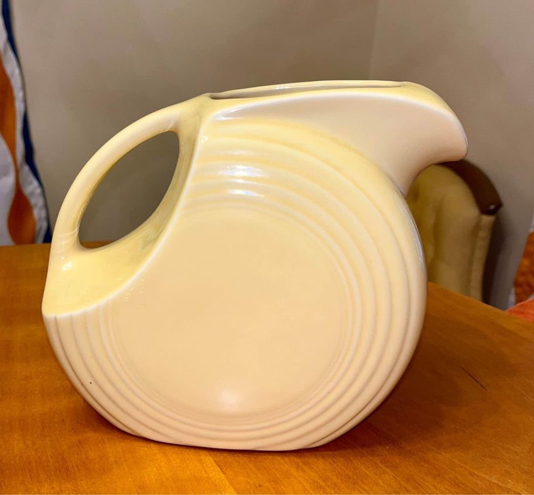 Vintage Fiesta Disc Pitcher large / Yellow - Etsy