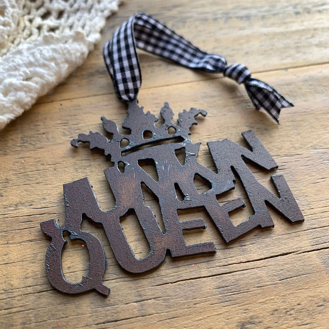 Junkin' Queen Christmas Ornament / Junkin' Queen Ornament, MEDIUM 3 ...
