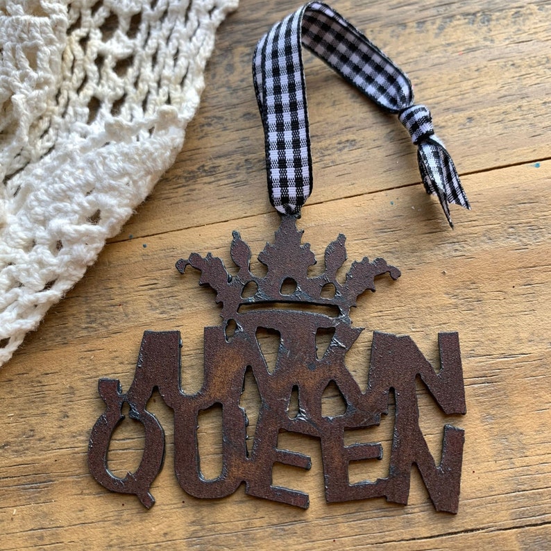 Junkin' Queen Christmas Ornament / Junkin' Queen - Etsy