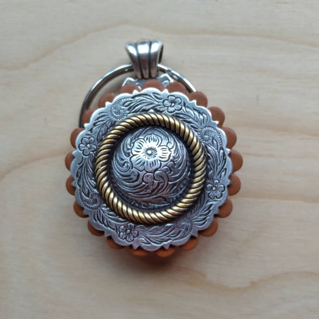 Flora Concho Keychain - Etsy
