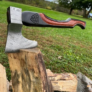Custom Damascus Hatchet Beautiful Hand Carved Wood Handle Men’s Gift ...