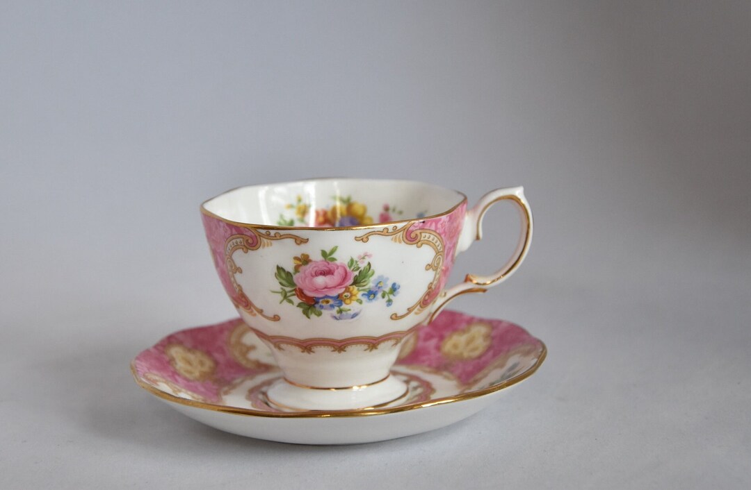 Royal Albert "lady CARLISLE - Cup and Saucer Set, Excellent Condition ...