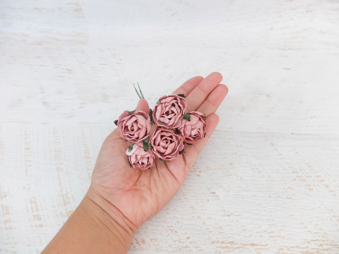 5 30mm Red Mauve Paper Ranunculus 3 Cm Mauve Paper Flowers | Etsy