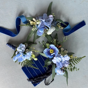 Elegant Blue Wrist Corsage, Bohemian Prom Corsage, Soft Blue Floral ...
