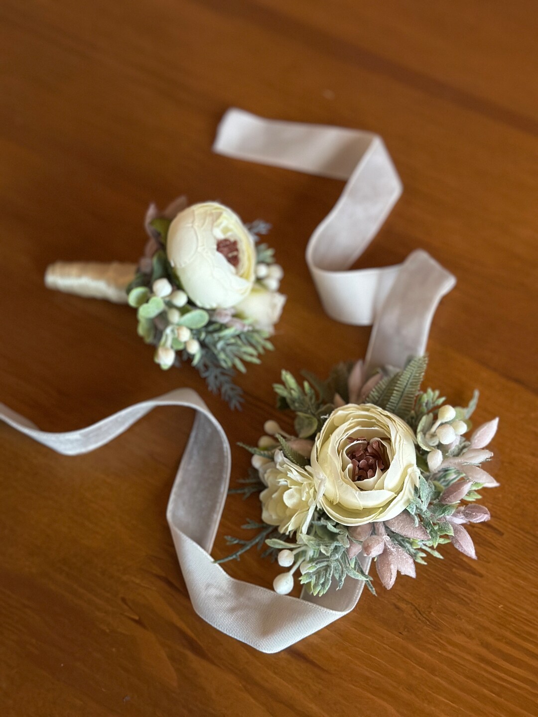 Unique Flower Wrist Corsage, Boutonniere and Corsage Set, Wedding ...
