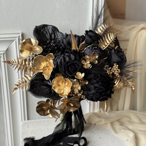 Gothic Black and Gold Wedding Bouquet – Roses, Chrysanthemums, Orchids ...