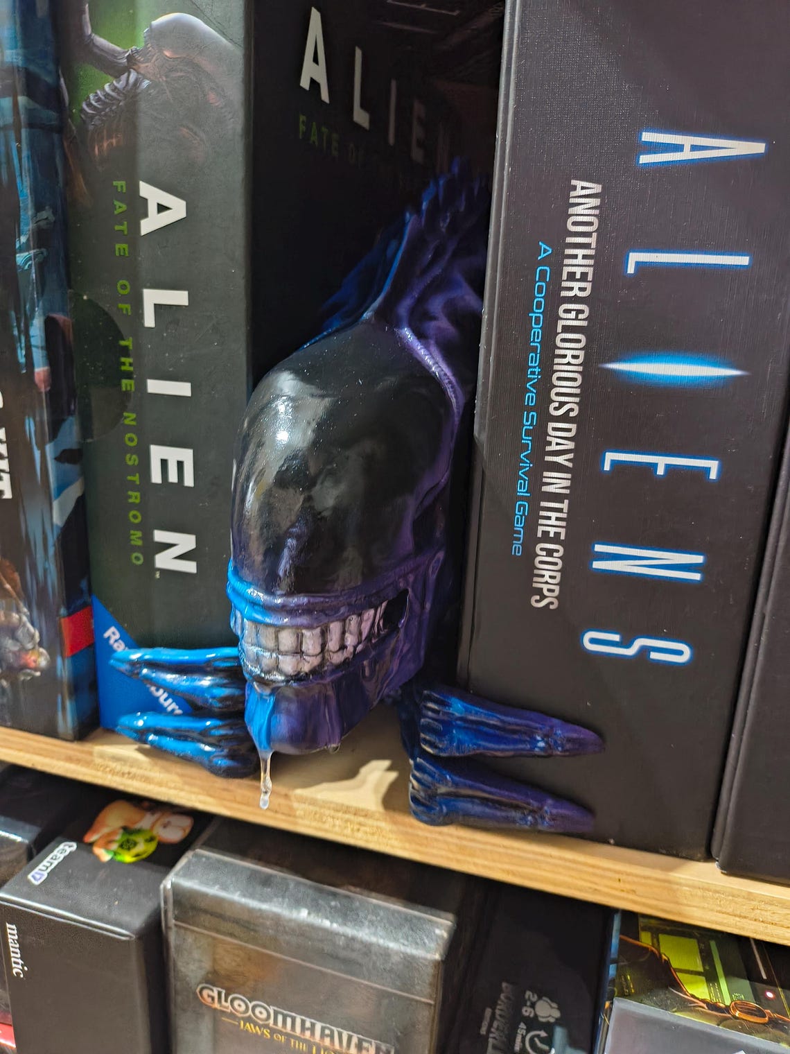 Eat This! Aliens Large Xenomorph Book Nook - Etsy Canada