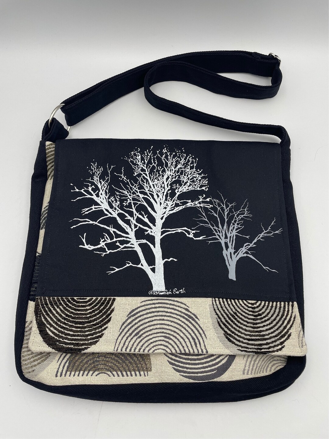 Sycamore and Walnut Tree Messenger Bag 12 Black - Etsy
