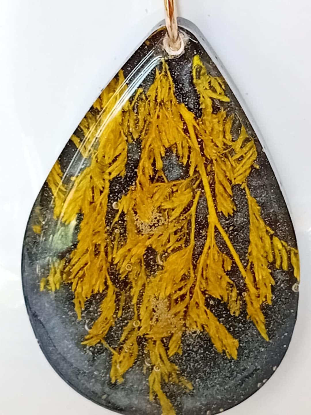 Dried Flowers Expoxy Resin Pendant, Hand Made Pendant, 18ct Gold Plated ...
