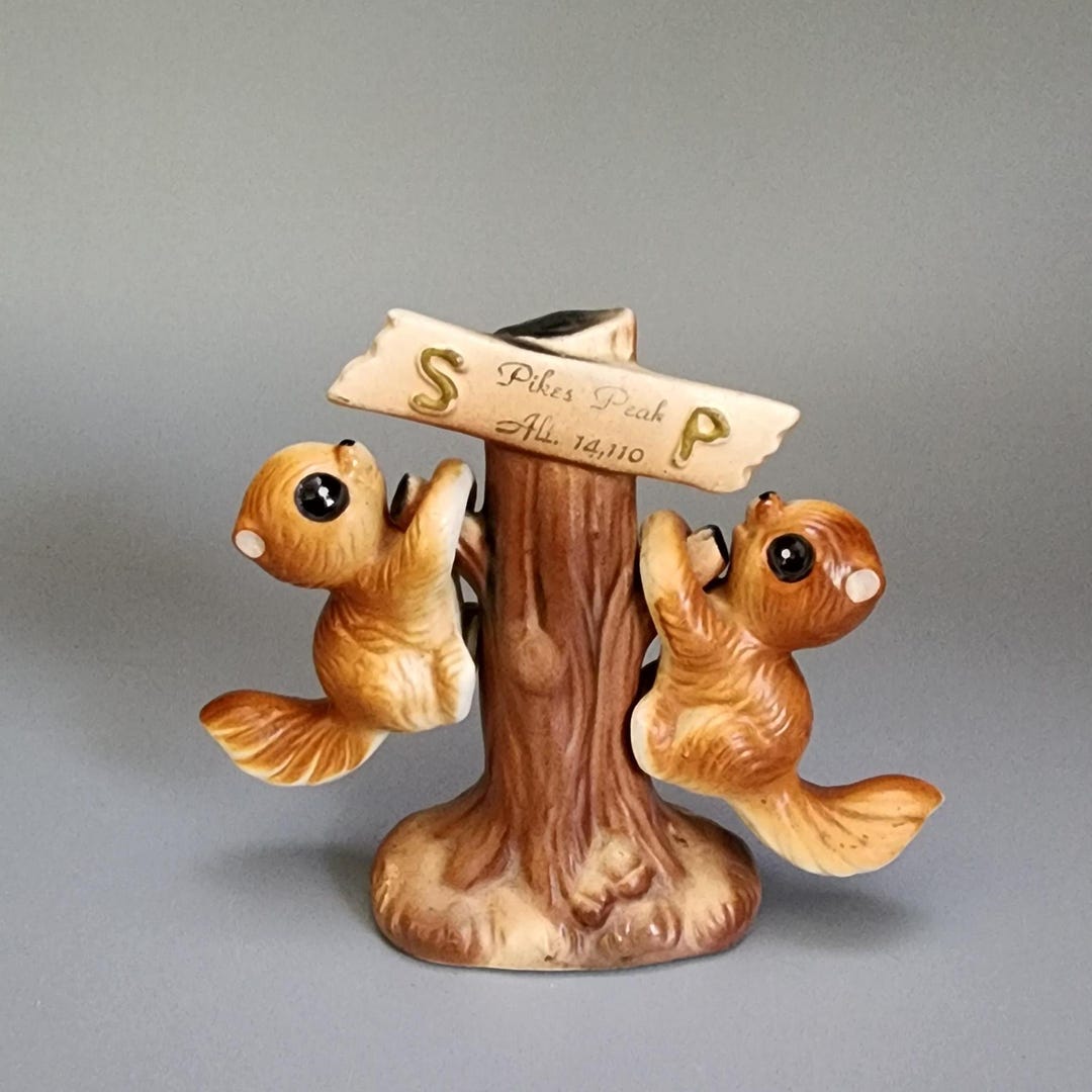 Vintage Squirrel Hanging on Tree Stump Salt & Pepper Shakers | Japan ...