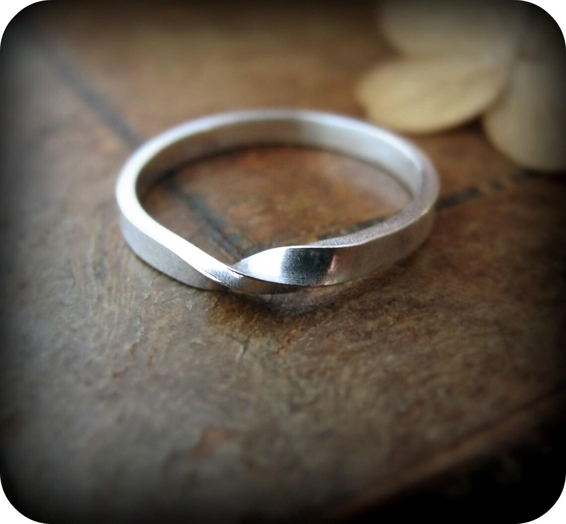 Mobius Ring Recycled Sterling Silver Ring - Etsy