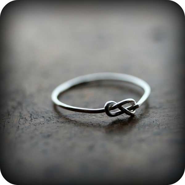 Infinity Knot Ring - Etsy