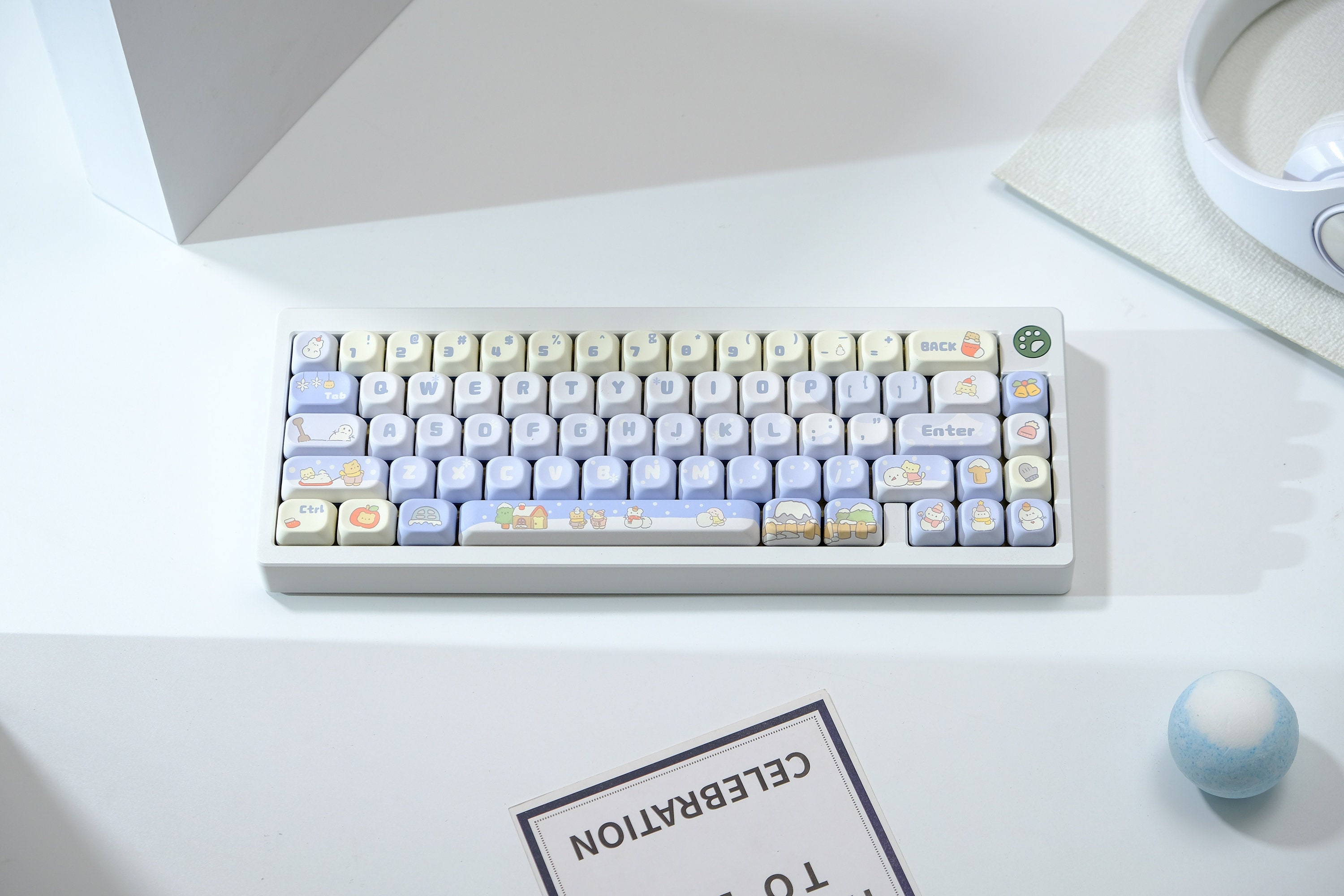 Cute Winter Wonderland Themed Keycaps PBT 130 Set QX3 Profile for ...