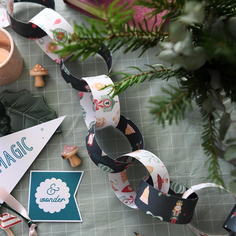 Red Gingham Christmas Paper Chains Garland Kit: Traditional Gingham ...