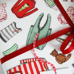Baby's First Christmas Wrapping Paper Set - Illustrated Baby's 1st ...