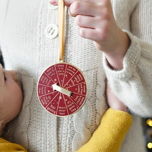 12 Days of Advent Ideas Spinning Christmas Decoration - Alternative ...