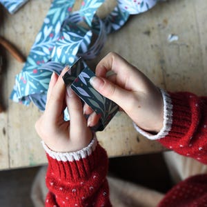 Meredith Christmas Foliage Paper Chains Kit, Christmas Garland ...