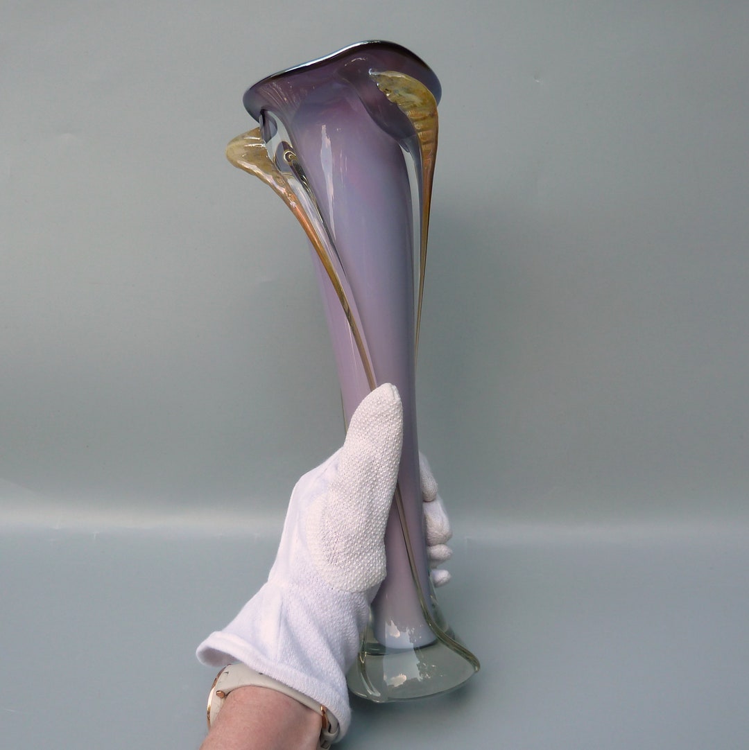 Raging Buffalo Art Glass Vase,american Studio Glass,iridescent Lavender ...