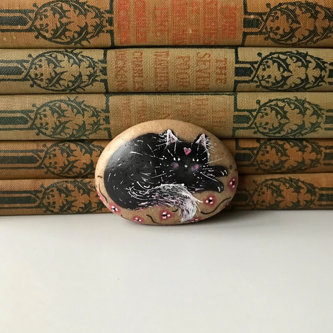 Little Black Cat Hand Painted Stone Paperweight Small Ornament Home ...