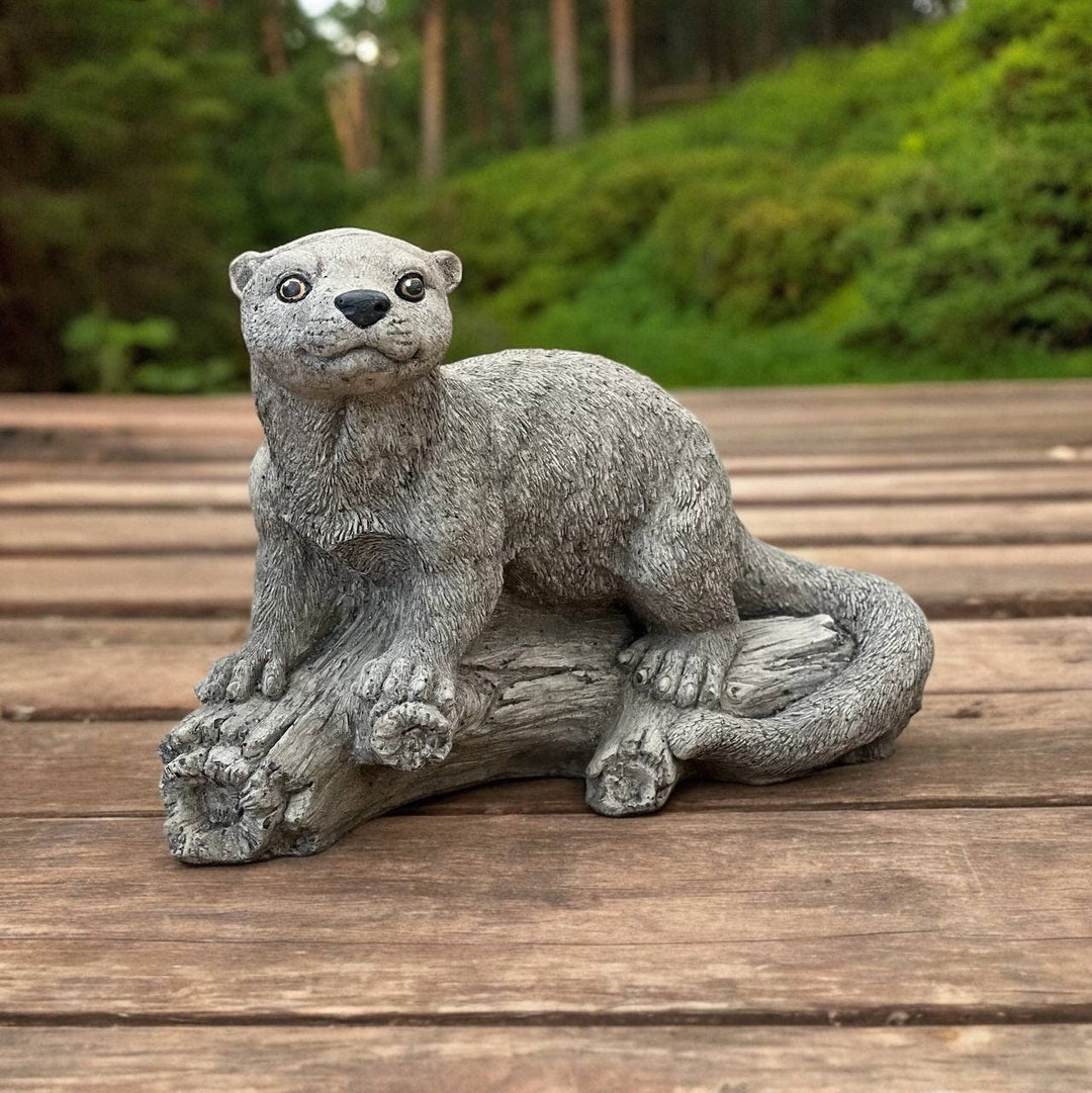 Realistic Otter on Stump Garden Statue, Concrete Wild Animal Sculpture ...