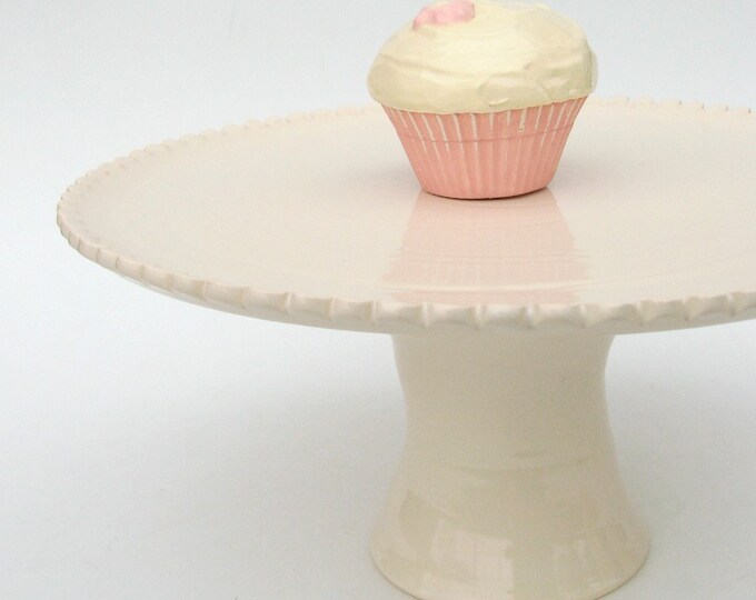 Medium Scallop Cake Stand in White. - Etsy