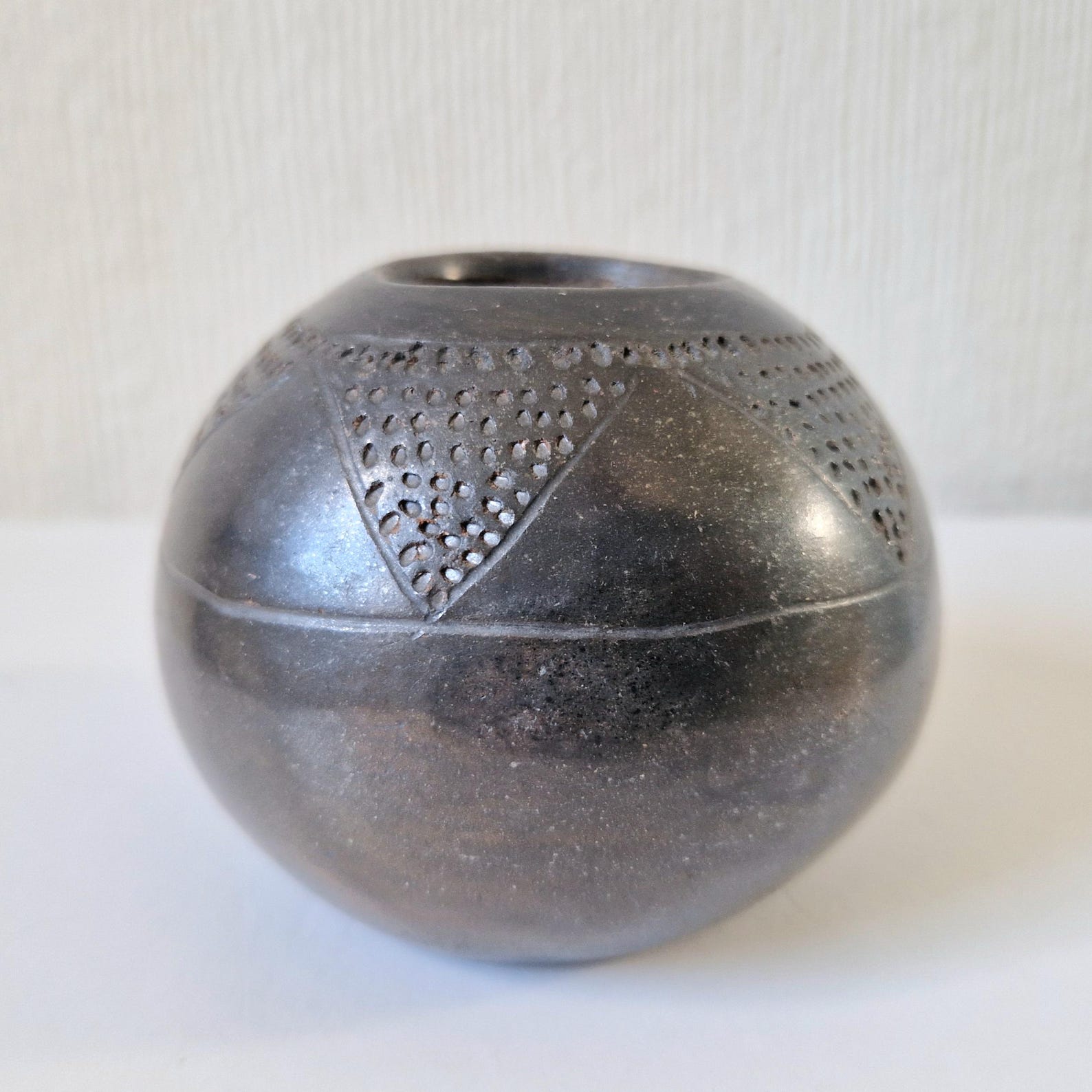 Antique Small Handmade Zulu South African Ukhamba Decorated Clay Beer ...