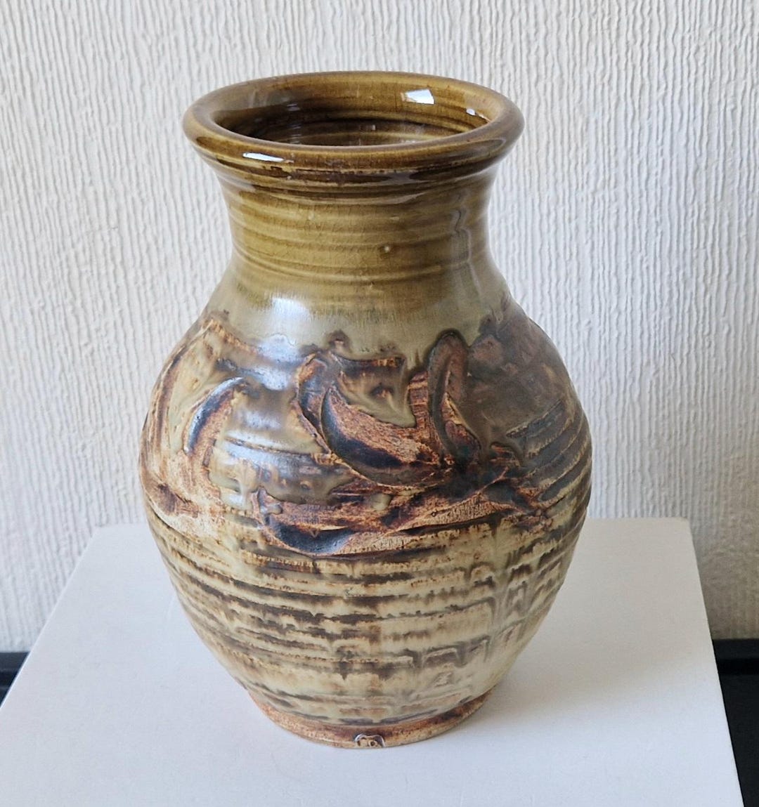 Vintage Studio Art Pottery Urn Vase Olive Green Ribbed Decoration 20cm ...
